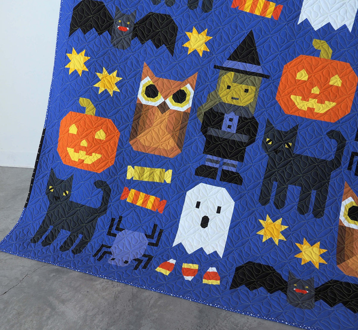 Pre-Order Happy Halloween Quilt Kit by Elizabeth Hartman – Strawberry ...
