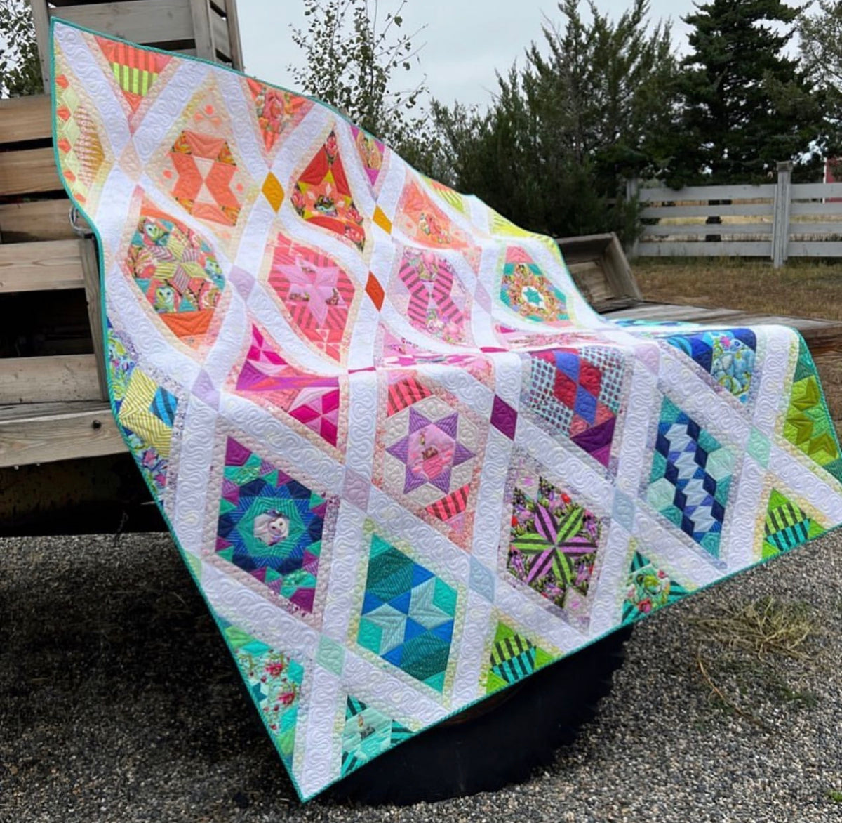 Queen of Diamonds BOM Quilt Kit – Strawberry Quiltcake
